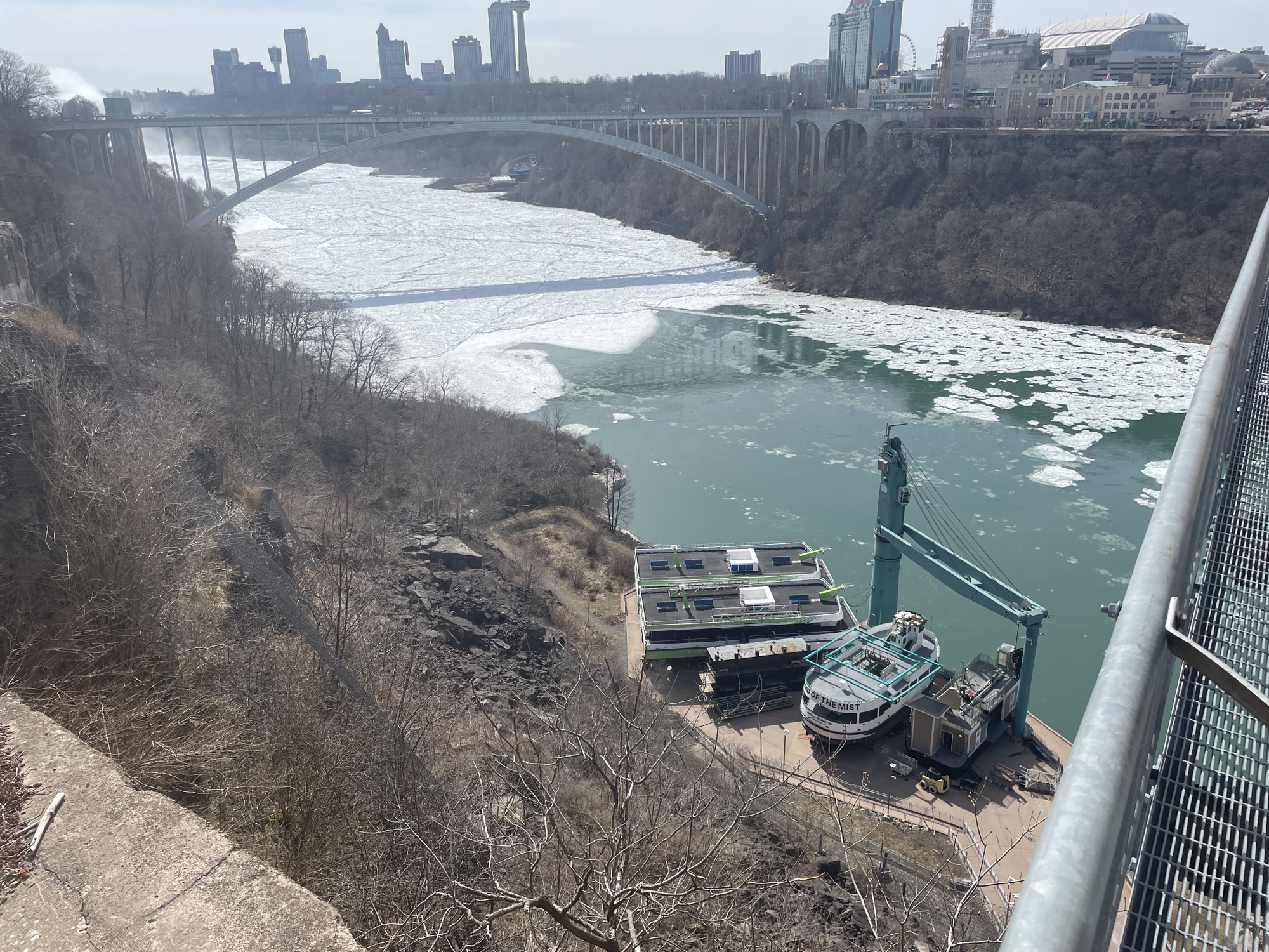 When does the Maid of the Mist season start? – Sheepie Niagara